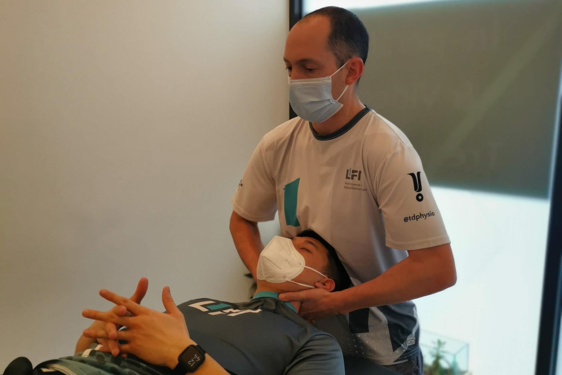 What is normal cervical extension? Take this test. – Lift Clinic